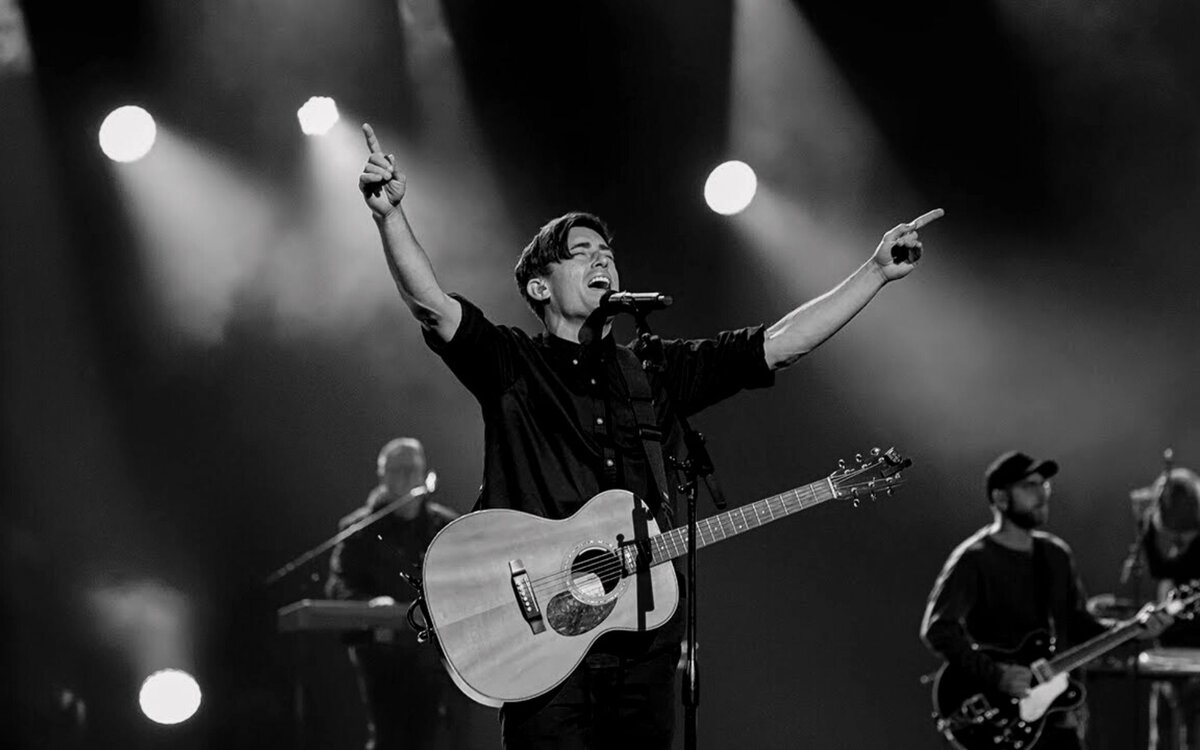 Thoughts on "Worthy Of My Song" by Phil Wickham