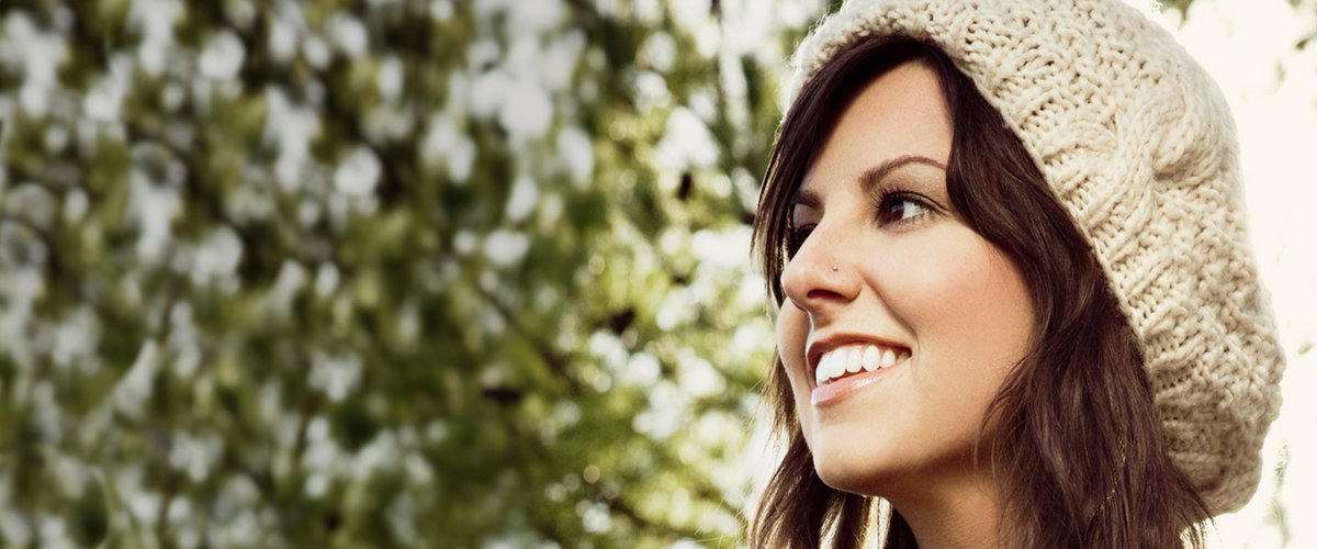 Exclusive: Acoustic Performance from Meredith Andrews and Jacob Sooter